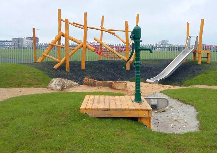 Platform with Water Pump | The Children's Playground Company
